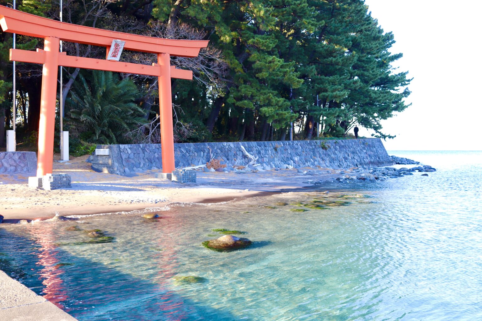 【沼津市】透明度バツグンの海に真っ赤な鳥居、その向こうに雄大な富士山！西伊豆戸田の絶景パワースポット「諸口神社」に行ってきた | ぴんちょすの ...